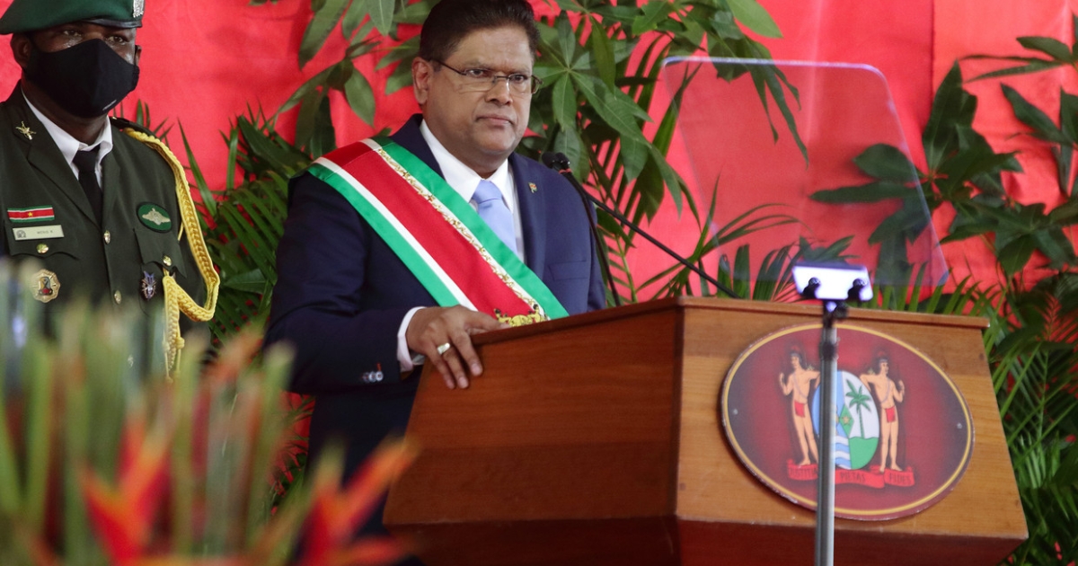 LIVE Persconferentie President Chan Santokhi 03 08 2020 | Suriname ...