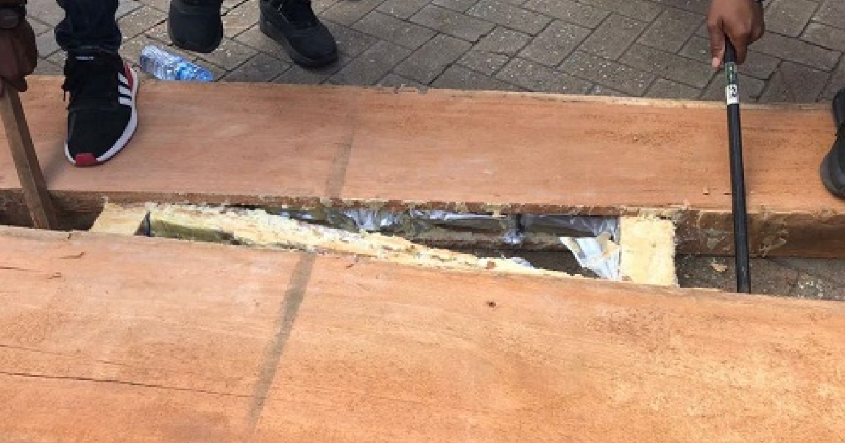 360 kilo cocaïne onderschept in 7 houtcontainers (update) | Suriname ...