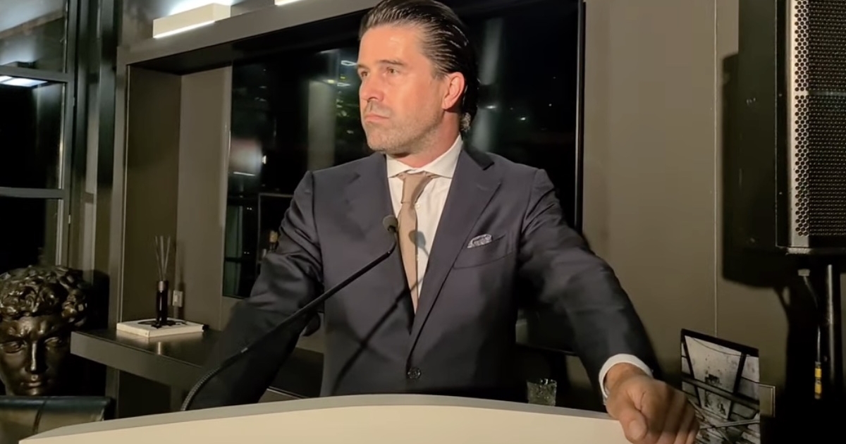 De Haan: “Er is niks verdeeld, maar diensten geleverd” | Suriname ...