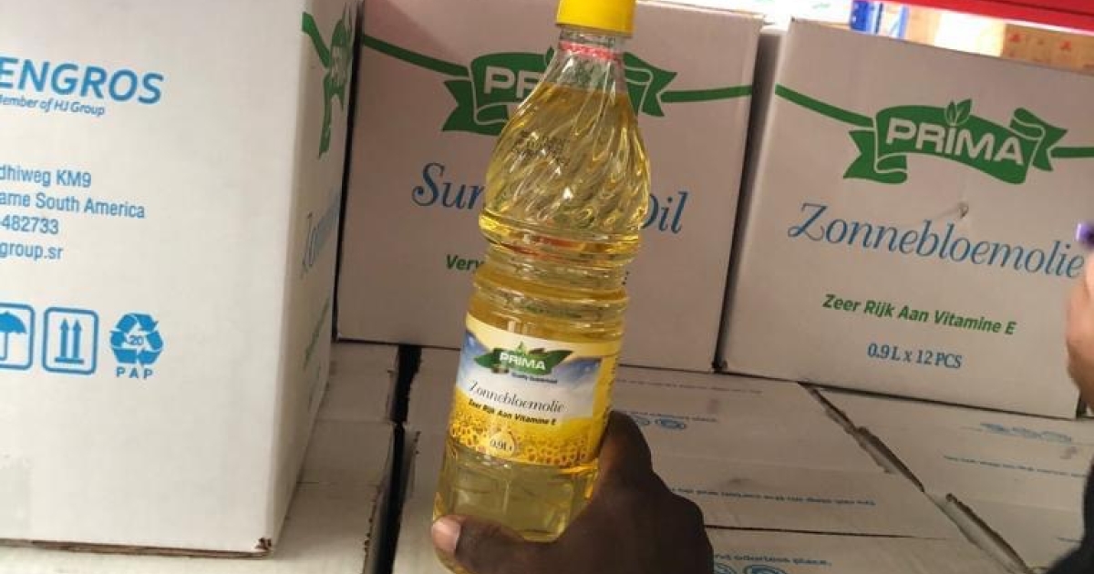 Grote partij zonnebloem spijsolie in beslag genomen door ECD | Suriname ...