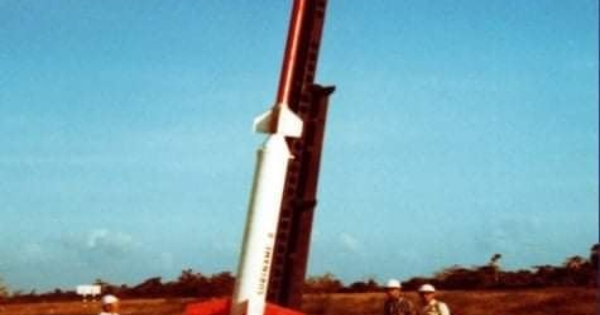 In 1965 stuurde de Dutch Space Organisation stuurde 4 Nike Apache ...