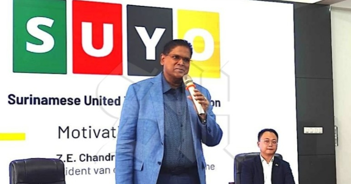 Santokhi aan jongeren: “Ga de politiek in en maak die weer zuiver ...