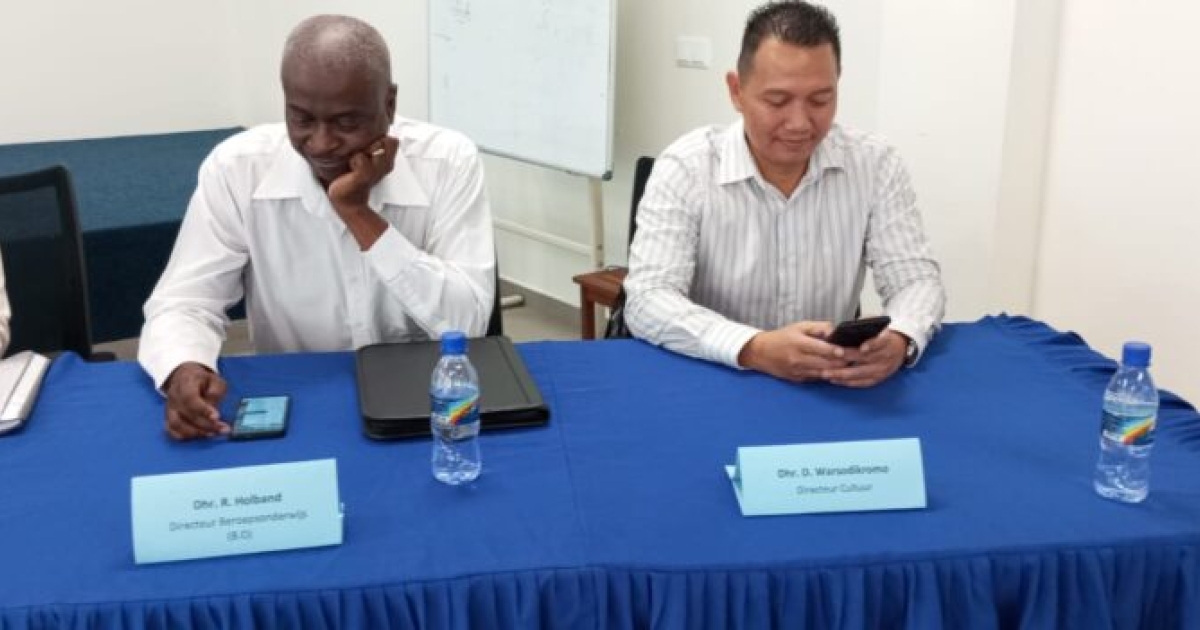 Holband en Warsodikromo nieuwe directeuren bij Onderwijs | Suriname ...