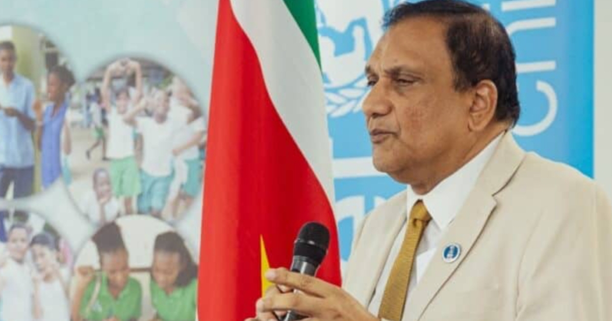 Ruim 2000 gratificatieverzoeken pending op MinOWC | Suriname Nieuws ...