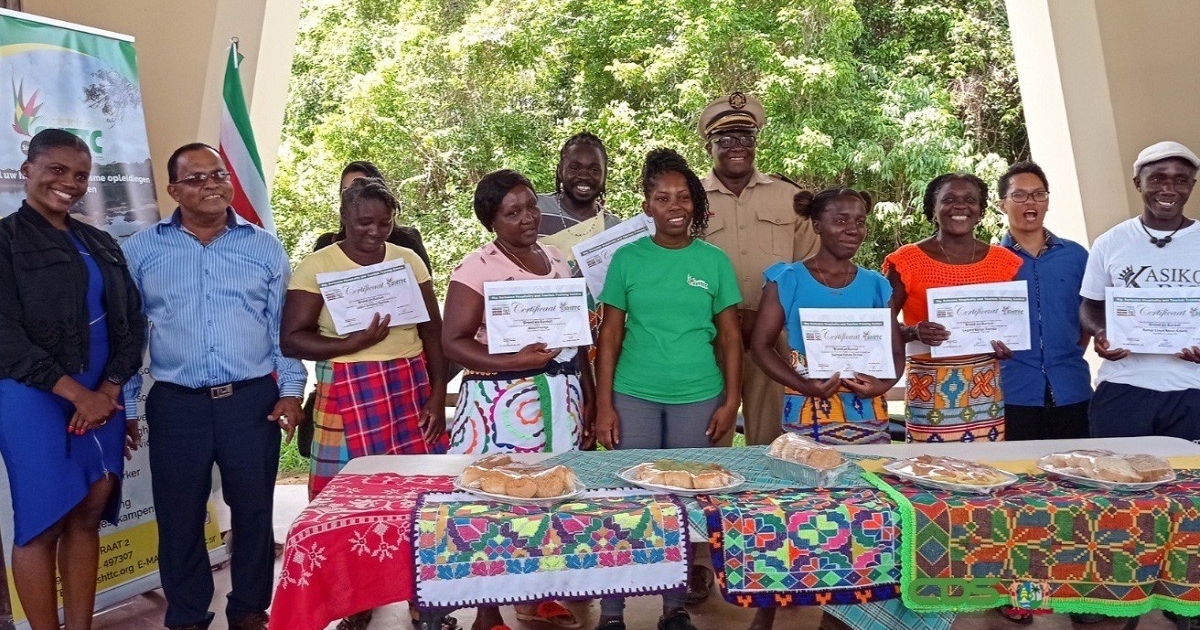 Training brood en banket ook op Atjoni | Suriname Nieuws Centrale