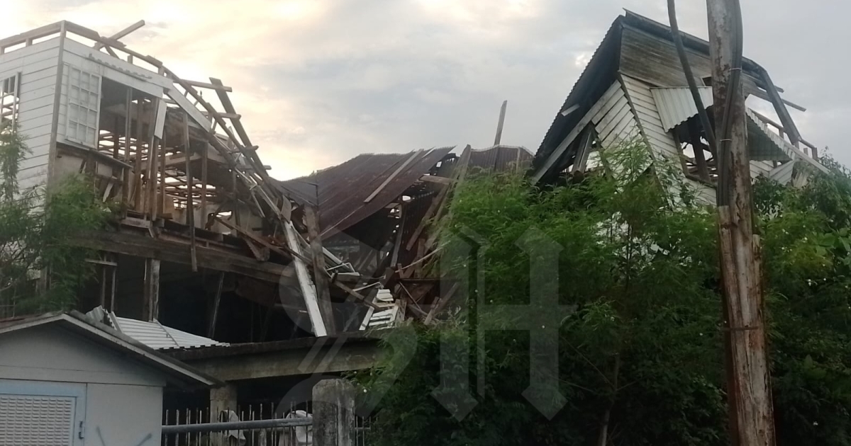 Verlaten pand Prins Hendrikstraat ingestort | Suriname Nieuws Centrale