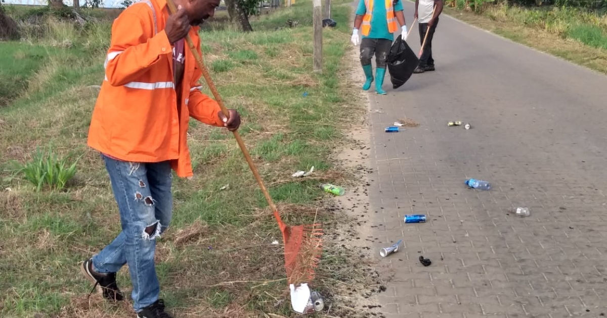 Zwerfvuil Paradise is verwijderd | Suriname Nieuws Centrale