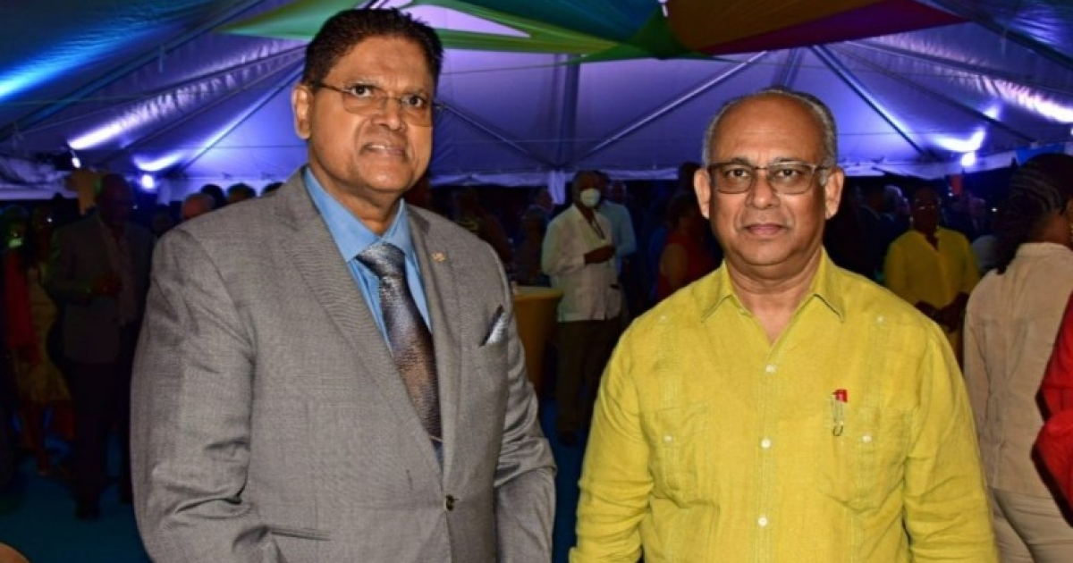 Ramdin legt belang uit van Surinames aanwezigheid op Caricom-Cuba ...