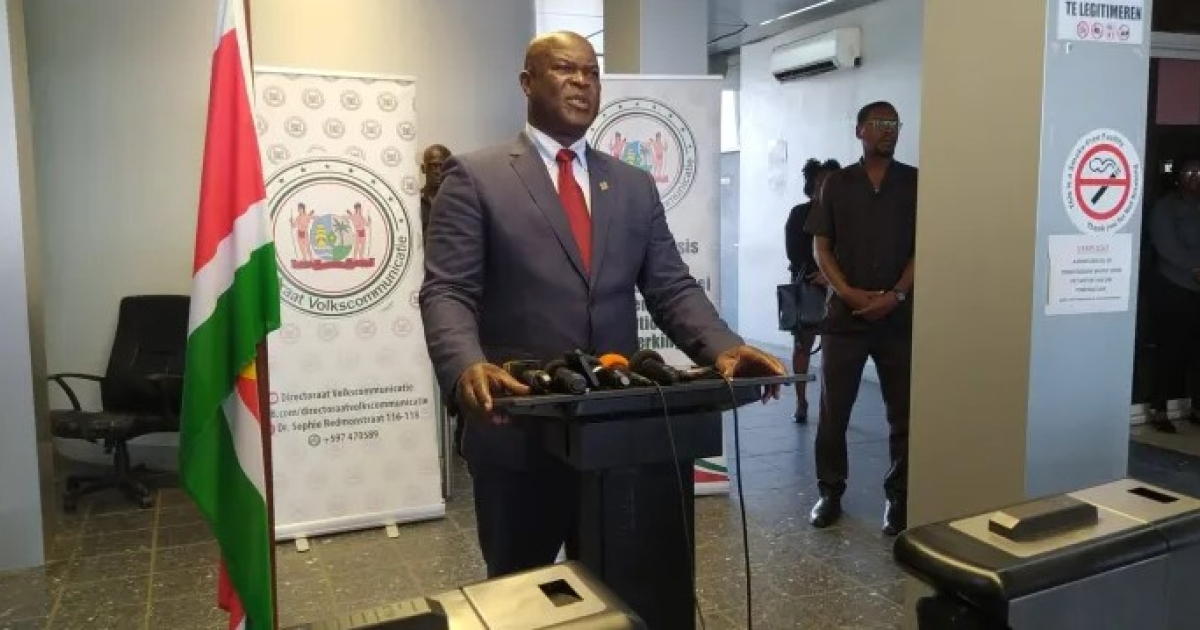 Brunswijk sealt zijn mond over Linscheer | Suriname Nieuws Centrale