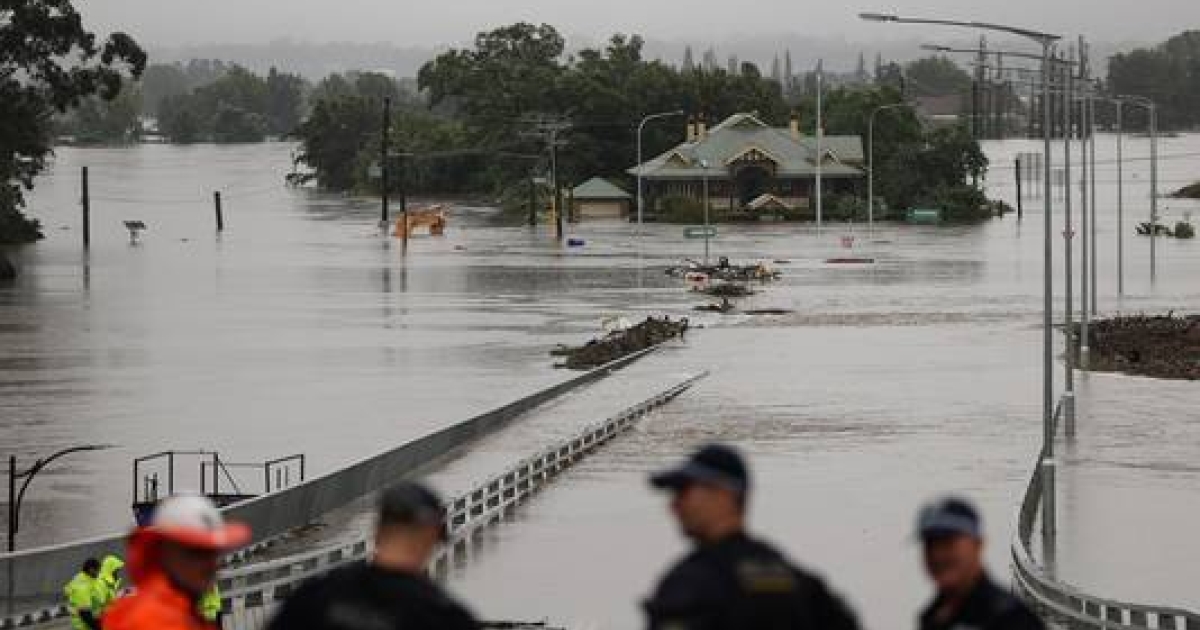 Nieuwe evacuaties in Sydney vanwege stortregens en overstromingen ...