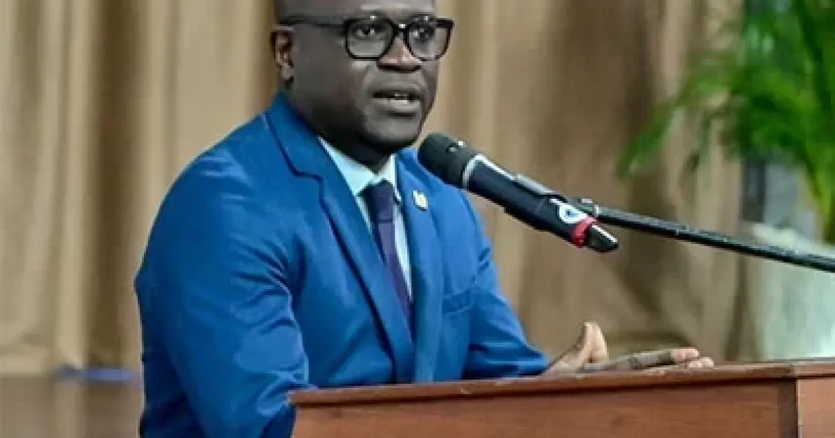 Akiemboto treedt vandaag aan als chefstaf president Simons | Suriname ...