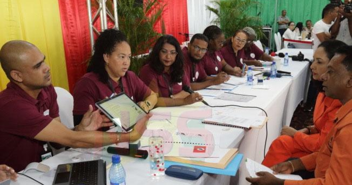 VHP, PL en OPTSU registeren zich vol goede moed bij CHS | Suriname ...