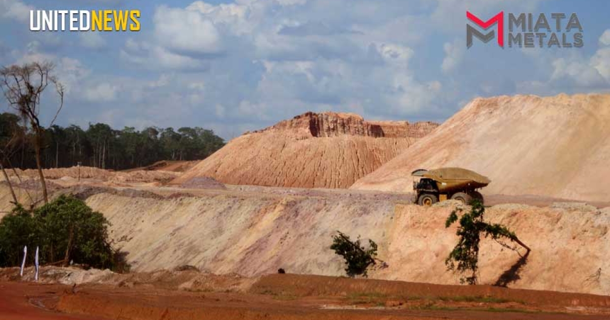 Dirk Currie beëdigd als nieuwe minister van Onderwijs in Suriname ...
