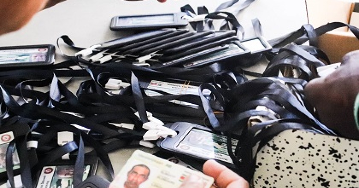 53 ex-militairen ontvangen veteranenpassen in Nickerie | Suriname ...