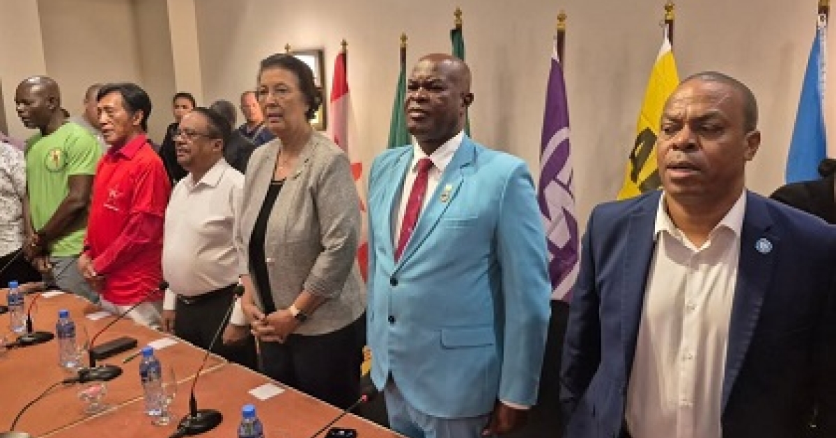 ABOP en NDP bereiken akkoord; Simons kan nu tot president gekozen ...