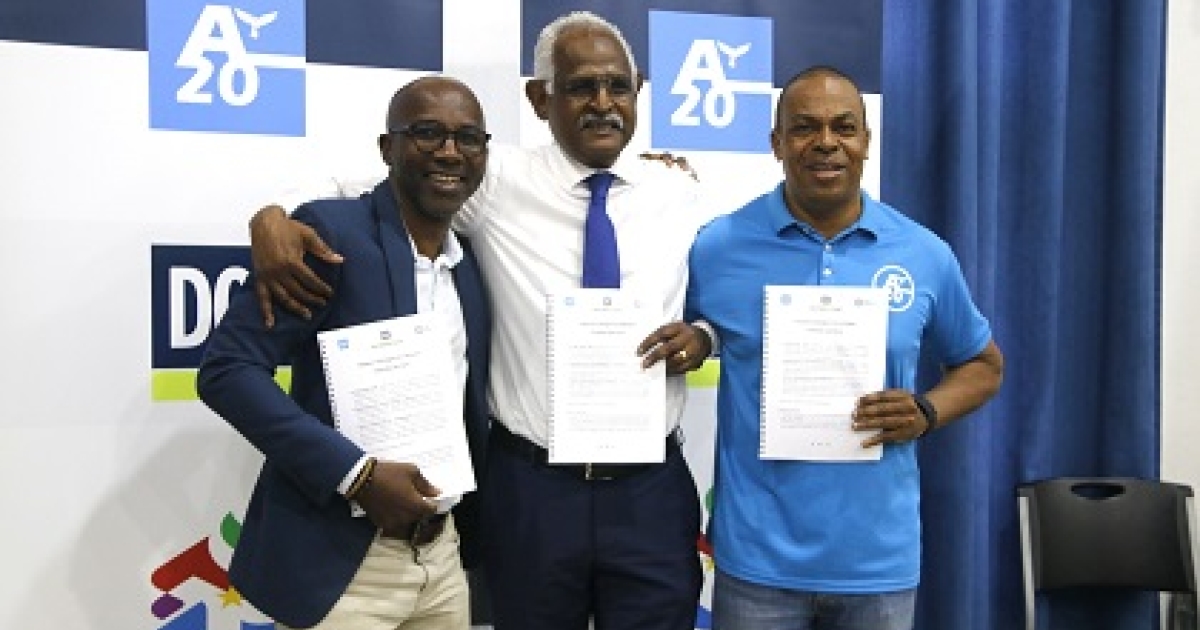 A20, DOE en PRO: ‘Suriname, hier zijn wij. Hét alternatief!’ | Suriname ...