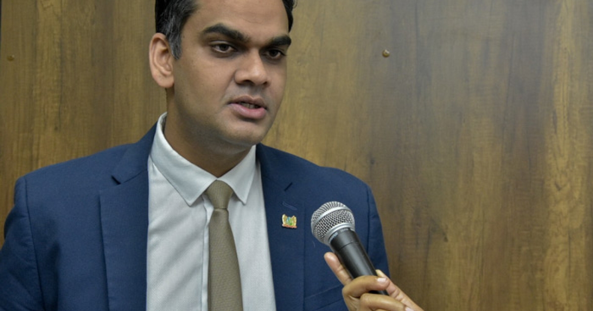 SALARIS ASSISTENT-ARTSEN VAN SRD 1715 NAAR SRD 10.000 | Suriname Nieuws ...