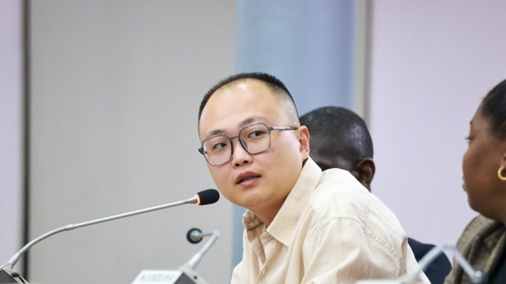 Geen lange rijen meer: KPS lanceert rijbewijzen-portaal | Suriname ...