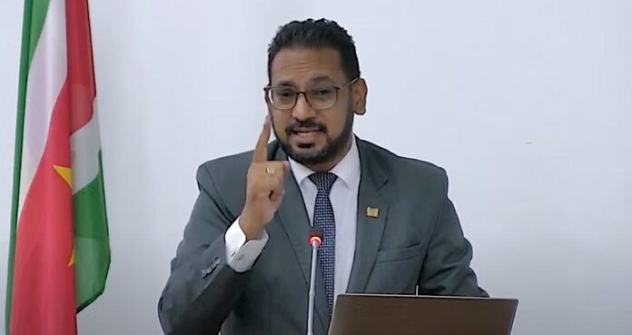 Wang: Regering praat criminaliteit mooier voor dan ze is | Suriname ...